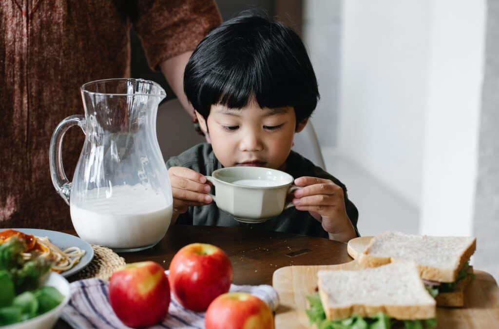 Is Milk Healthy? 8 Health Benefits of Raw Dairy